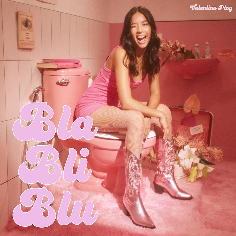 義泰混血甜心 瓦倫緹娜 Valentina Ploy 〈Bla Bli Blu〉自創新詞示愛 - MeMeOn 迷迷音