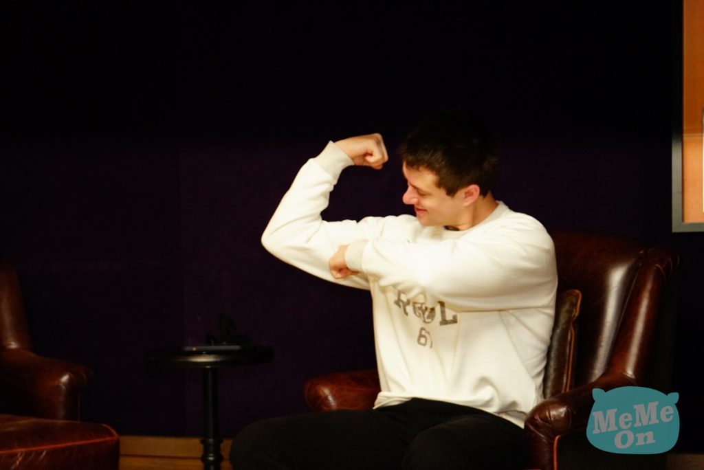 訪問 / 療癒系創作新星 Alec Benjamin 抵台開唱 被台灣超密集的7-11嚇到「太瘋狂了！」 - MeMeOn 迷迷音