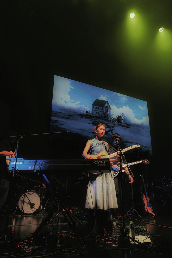 專訪 / 金音最佳新人 LÜCY 自認性格三分鐘熱度「我覺得音樂其實蠻適合我」 - MeMeOn 迷迷音