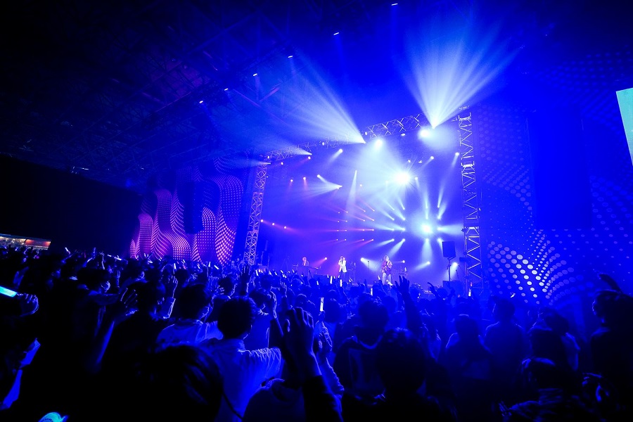 現場 / 《 東京復仇者 ：聖夜決戰篇》片尾曲音樂組合 ツユ 首次出演 CDJ - MeMeOn 迷迷音