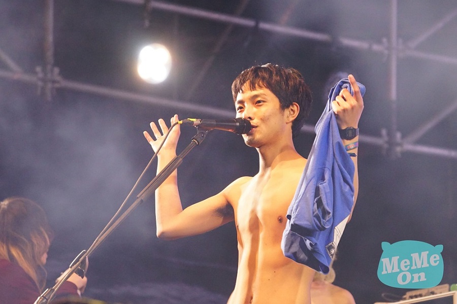 現場 / Cody‧Lee(李) 參戰浮現祭 愛台灣寫身上 - MeMeOn 迷迷音