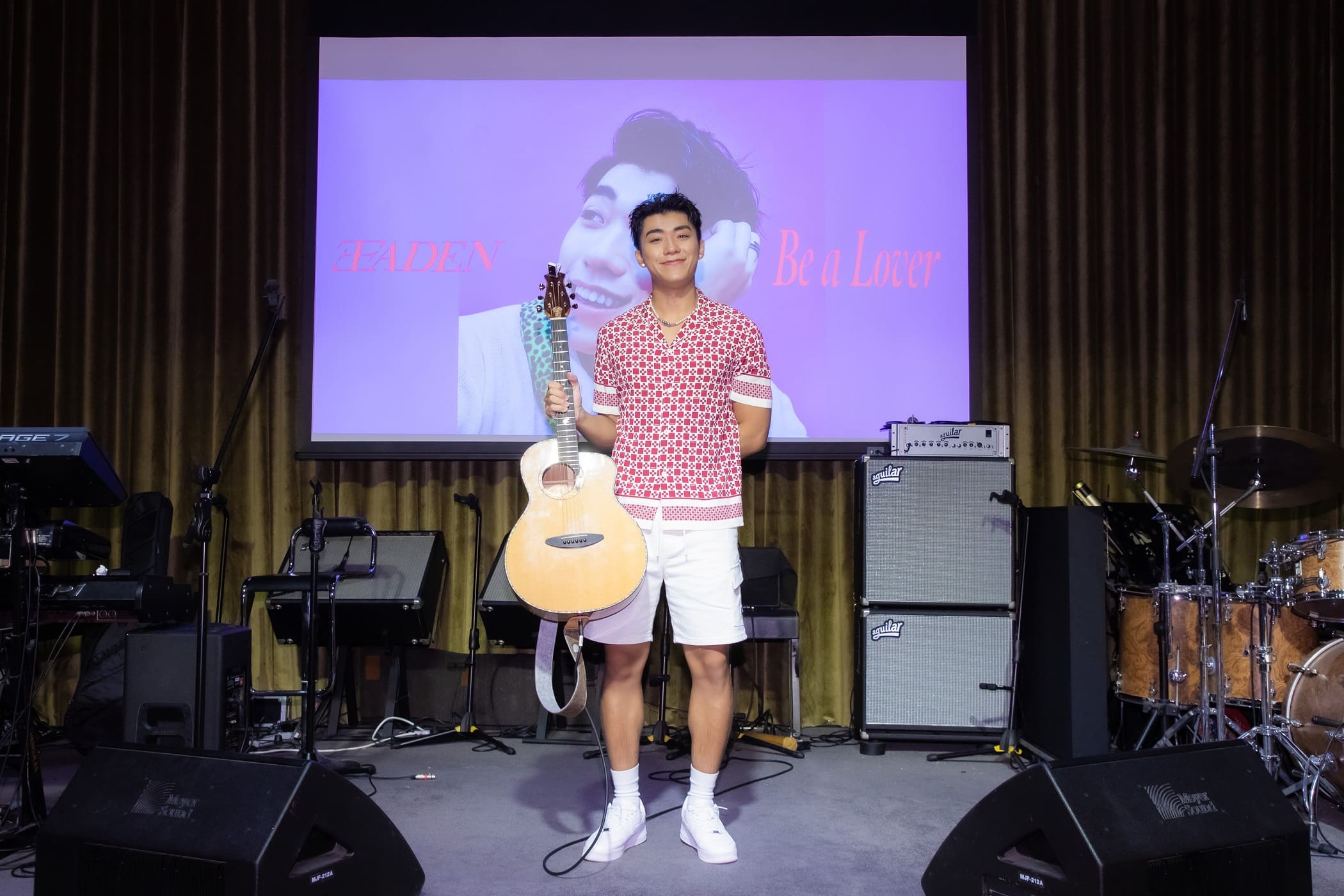 新世代創作才子 王ADEN 七夕發片 溫妮送向日葵祝專輯發光發熱 - MeMeOn 迷迷音