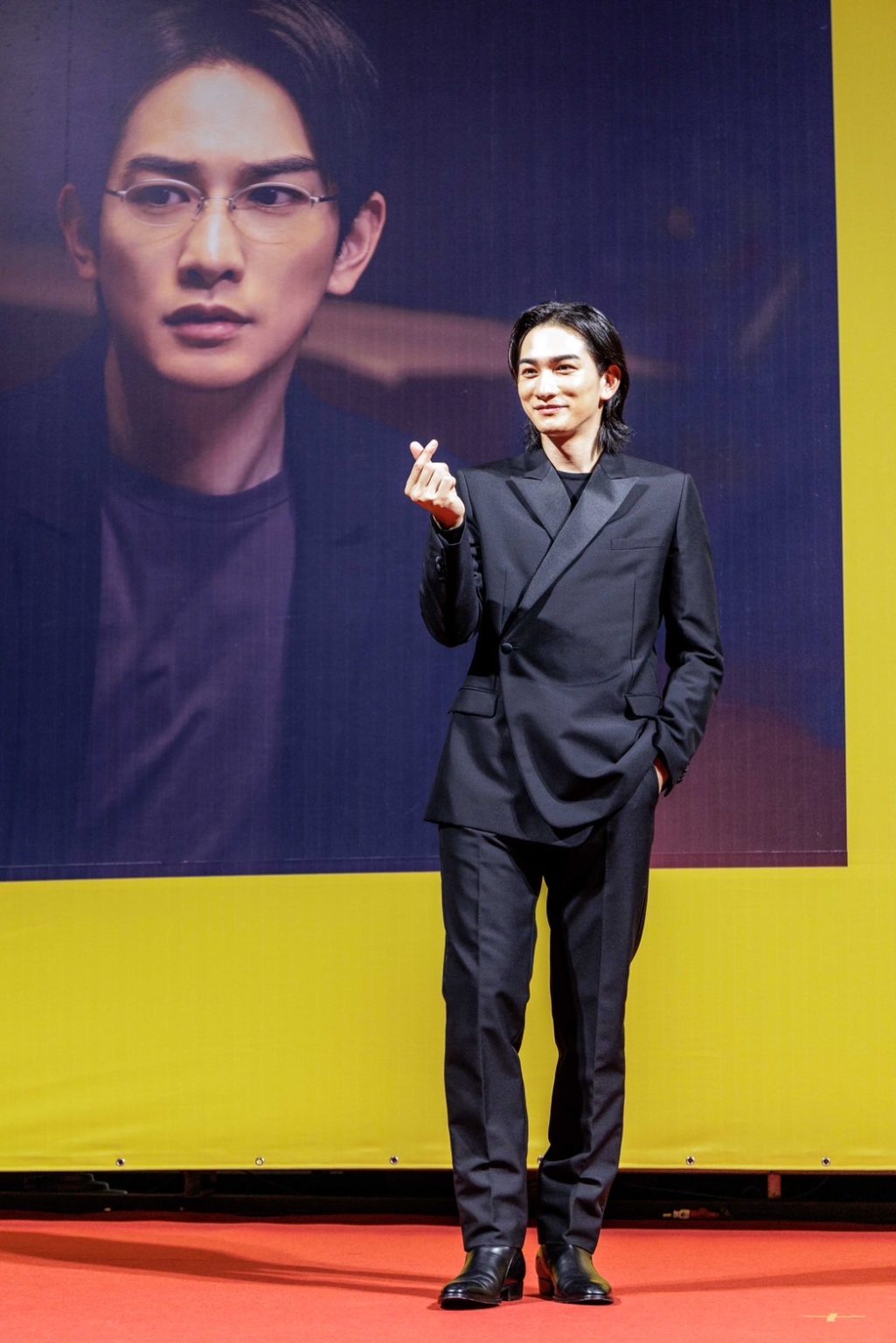 町田啓太 來台宣傳《電影版 勿說是推理》秀中文問粉絲：帥嗎？ - MeMeOn 迷迷音