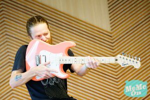 專訪 / 強尼斯汀森 Johnny Stimson 來台快閃 「我從沒想到世界各地會有人聽我的音樂！」 - MeMeOn 迷迷音