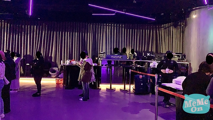 Corner House 角落文創展演空間 容納人數/交通/寄物櫃/排隊動線 會場解說 - MeMeOn 迷迷音