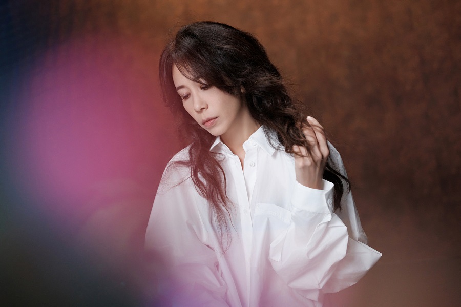 電影《被我弄丟的你》同名主題曲太催淚 莫文蔚也唱哭自己 - MeMeOn 迷迷音