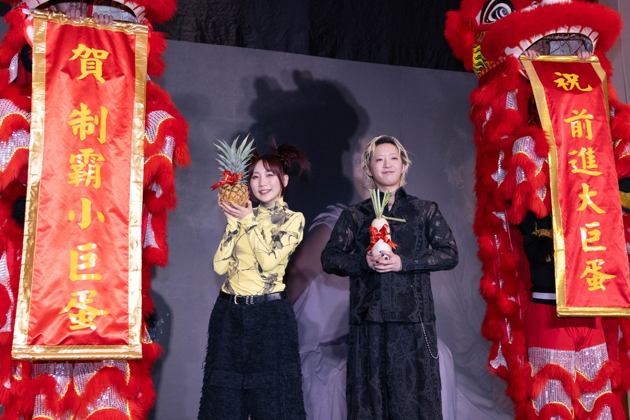 訪問 / YOASOBI 透露工作團隊已到大巨蛋場勘 「會努力再回來台灣演出！」 - MeMeOn 迷迷音