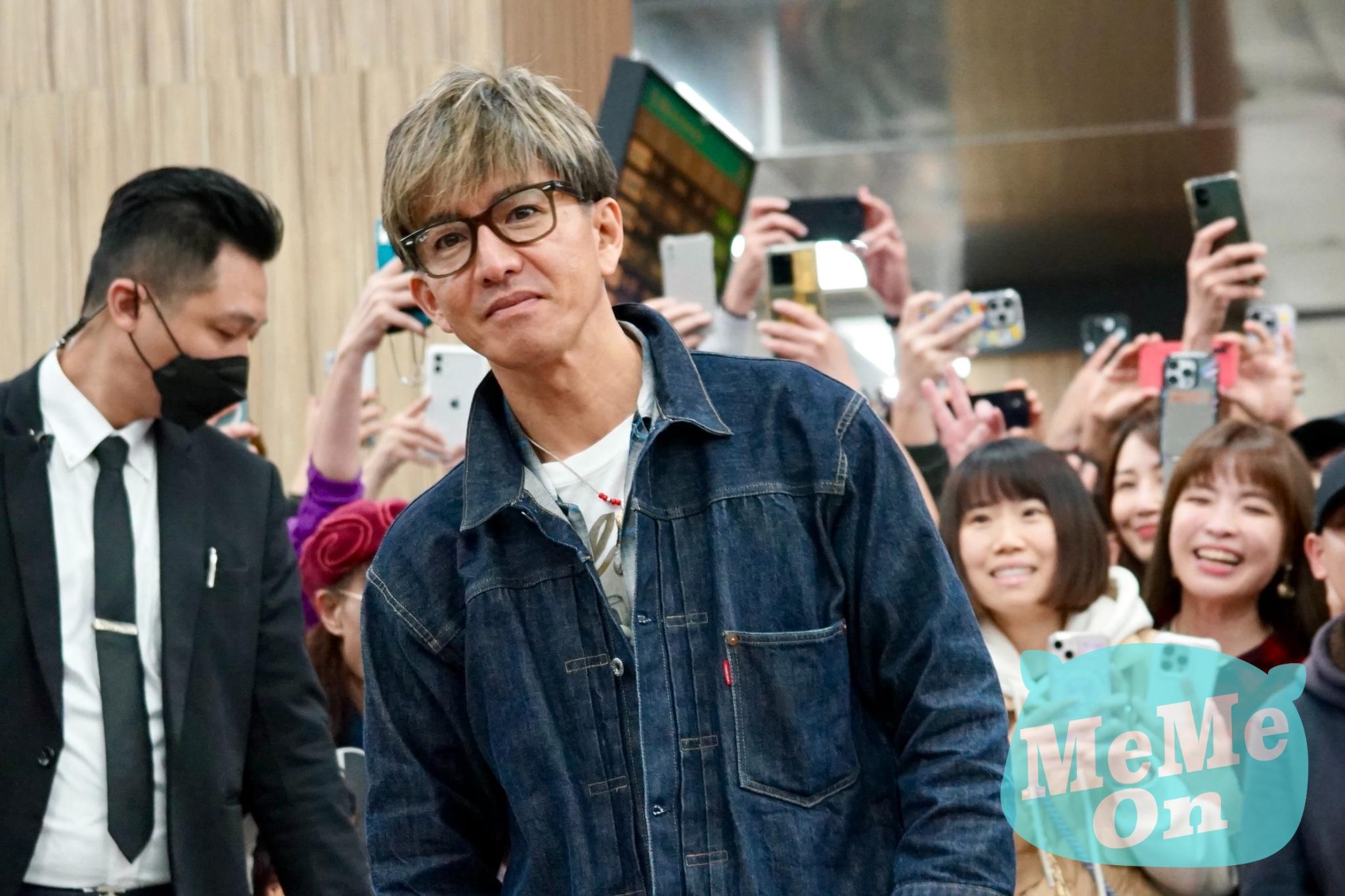 天王木村拓哉睽違七年抵台！親切與粉絲合照 - MeMeOn 迷迷音