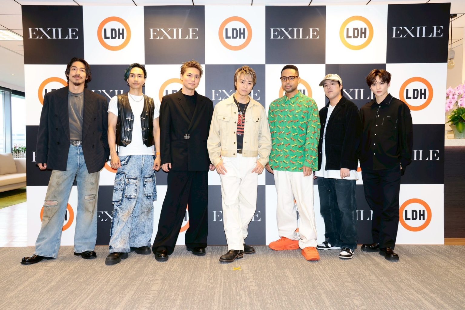 搖滾大神 HYDE 暌違五年發新專《HYDE [INSIDE]》，宣告 11 月來台！ - MeMeOn 迷迷音