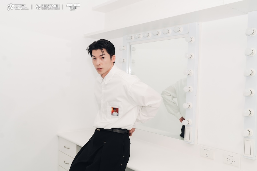 日本最強神秘女聲 Ado 不可不知的 12 個故事 - MeMeOn 迷迷音