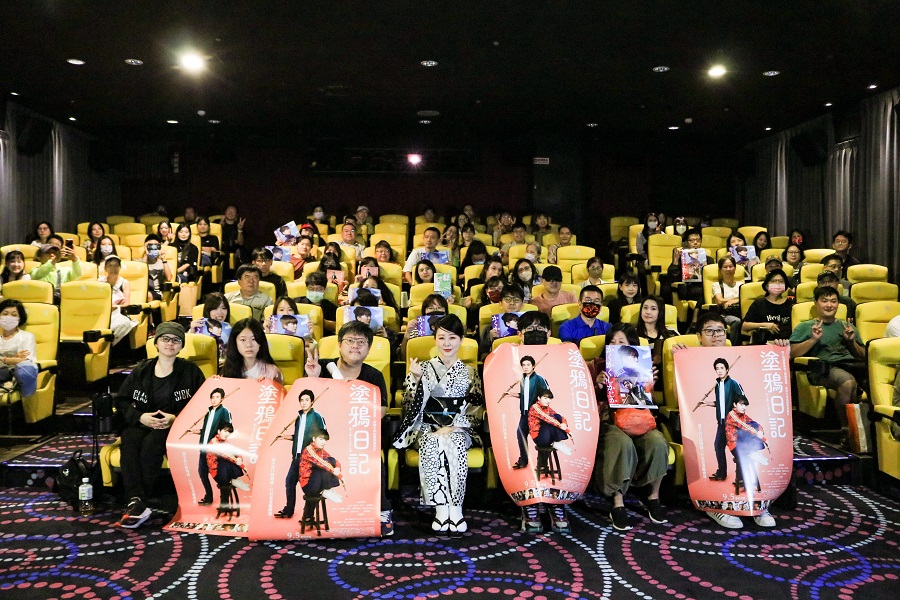 日本最強神秘女聲 Ado 不可不知的 12 個故事 - MeMeOn 迷迷音